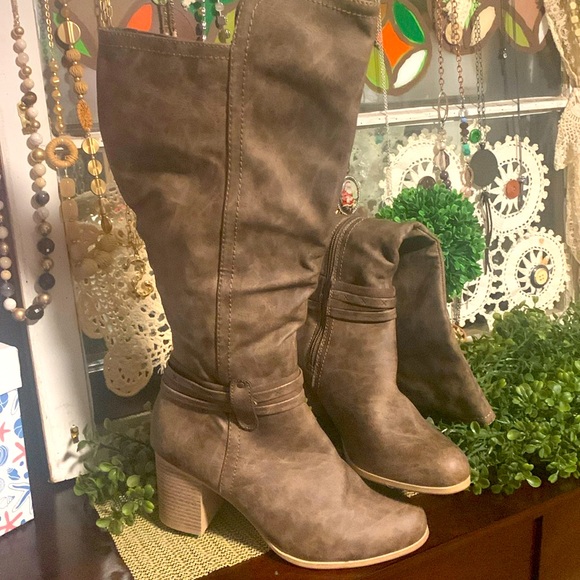 DOLCE by mojo moxy | Shoes | Dolce By Mojo Moxy Mocha Colored Bootssize ...